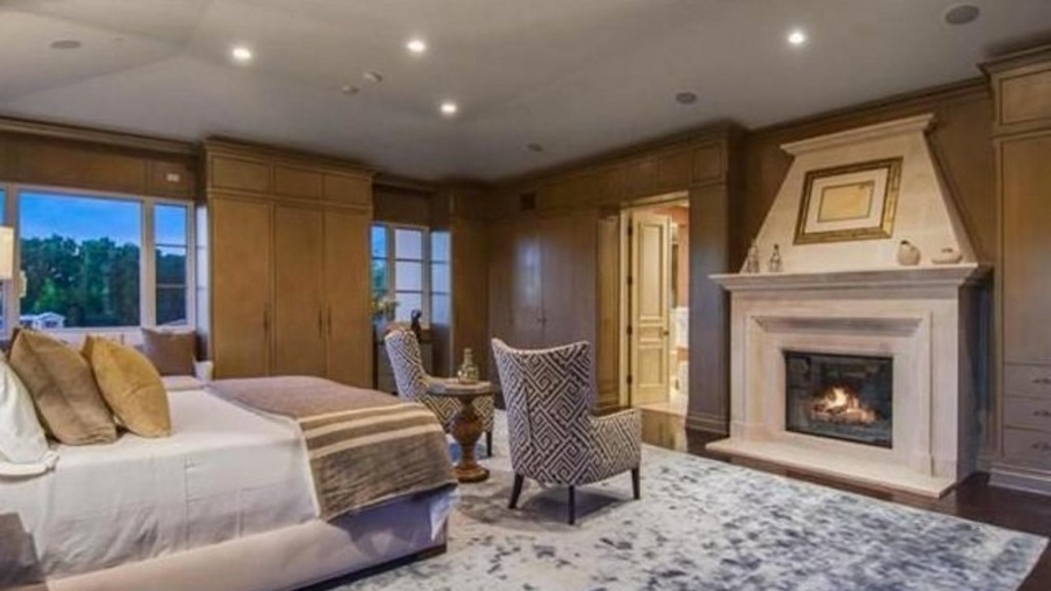 Big Sean Buys Slash's Rockin' Beverly Hills Mansion