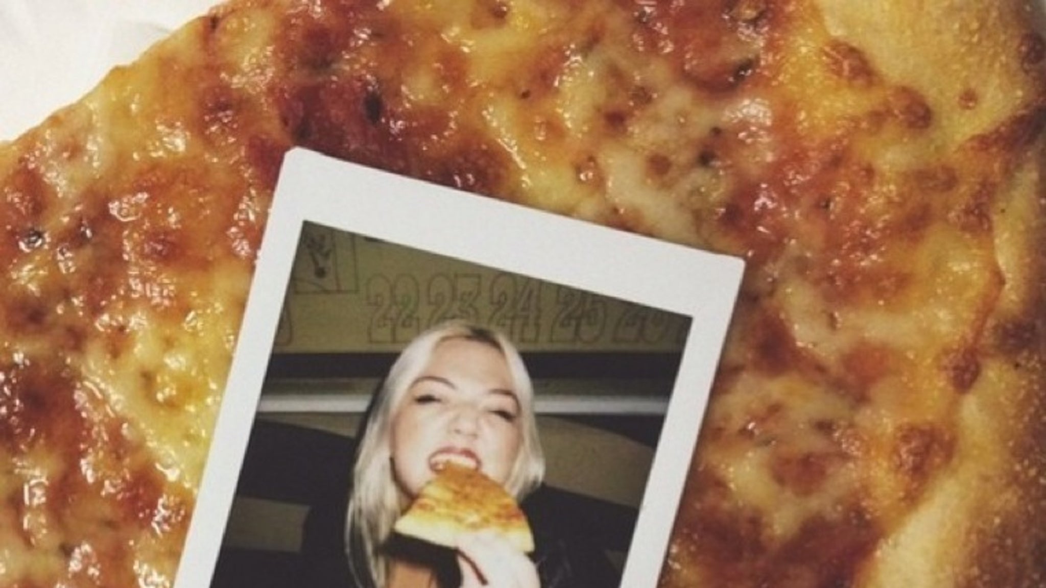 Hot Girls Eating Pizza -- Instagram's Tastiest Account