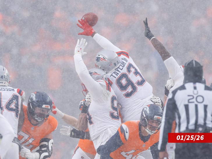 Patriots' Leonard Taylor Says 'No Diddy' After Win-Saving Field Goal Block