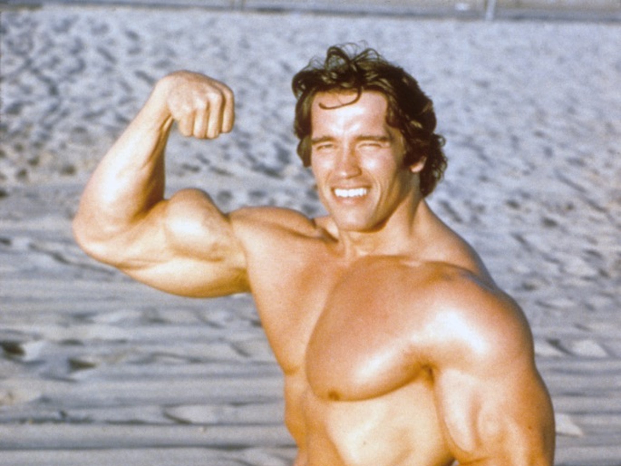 Arnold Schwarzenegger Flexing Ar Ais