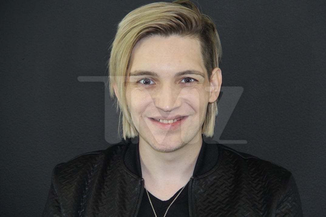 Alex Band -- The Mouth Makeover