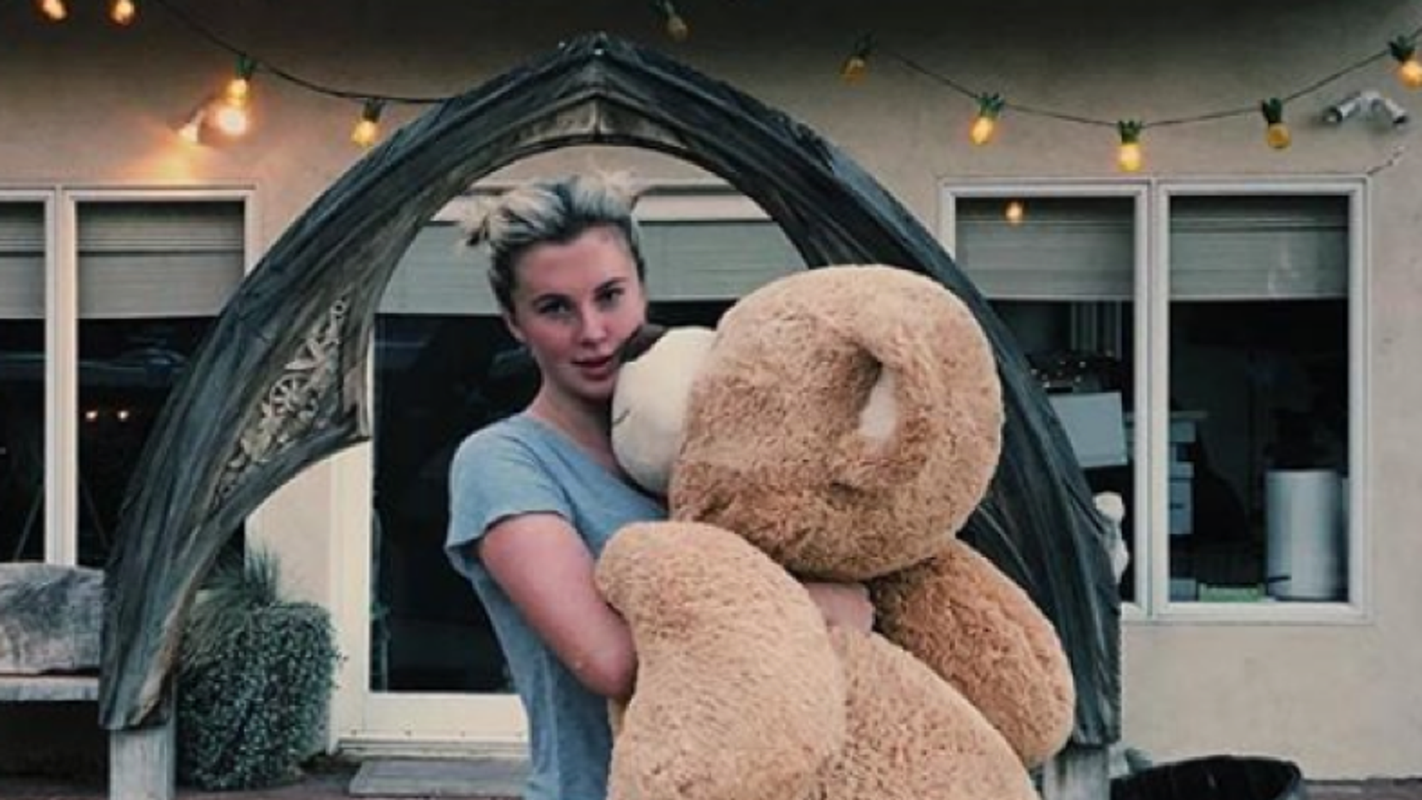 Babes With Big Teddy Bears