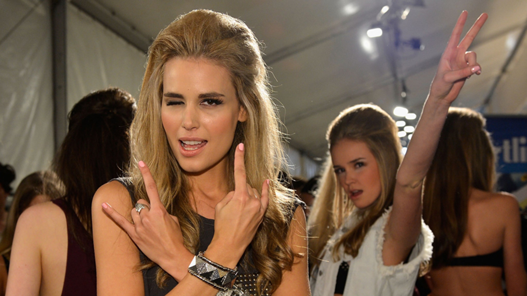 Model Mayhem -- A Sneak Peek Backstage