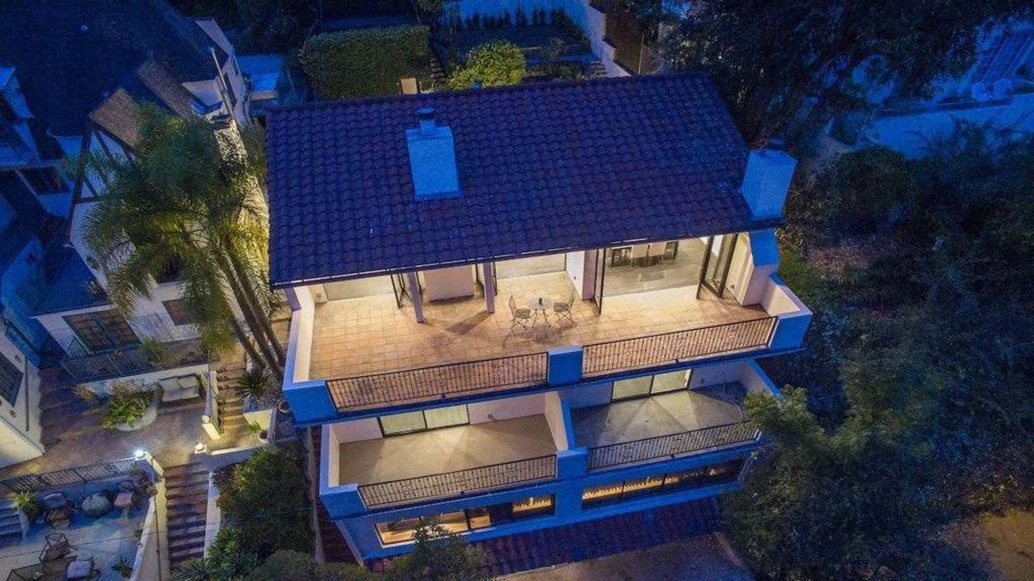 2 Chainz -- The Cool New Crib