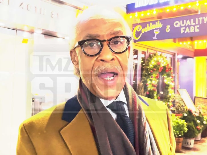 Brandon Flowers -- Has a Killer New Look!