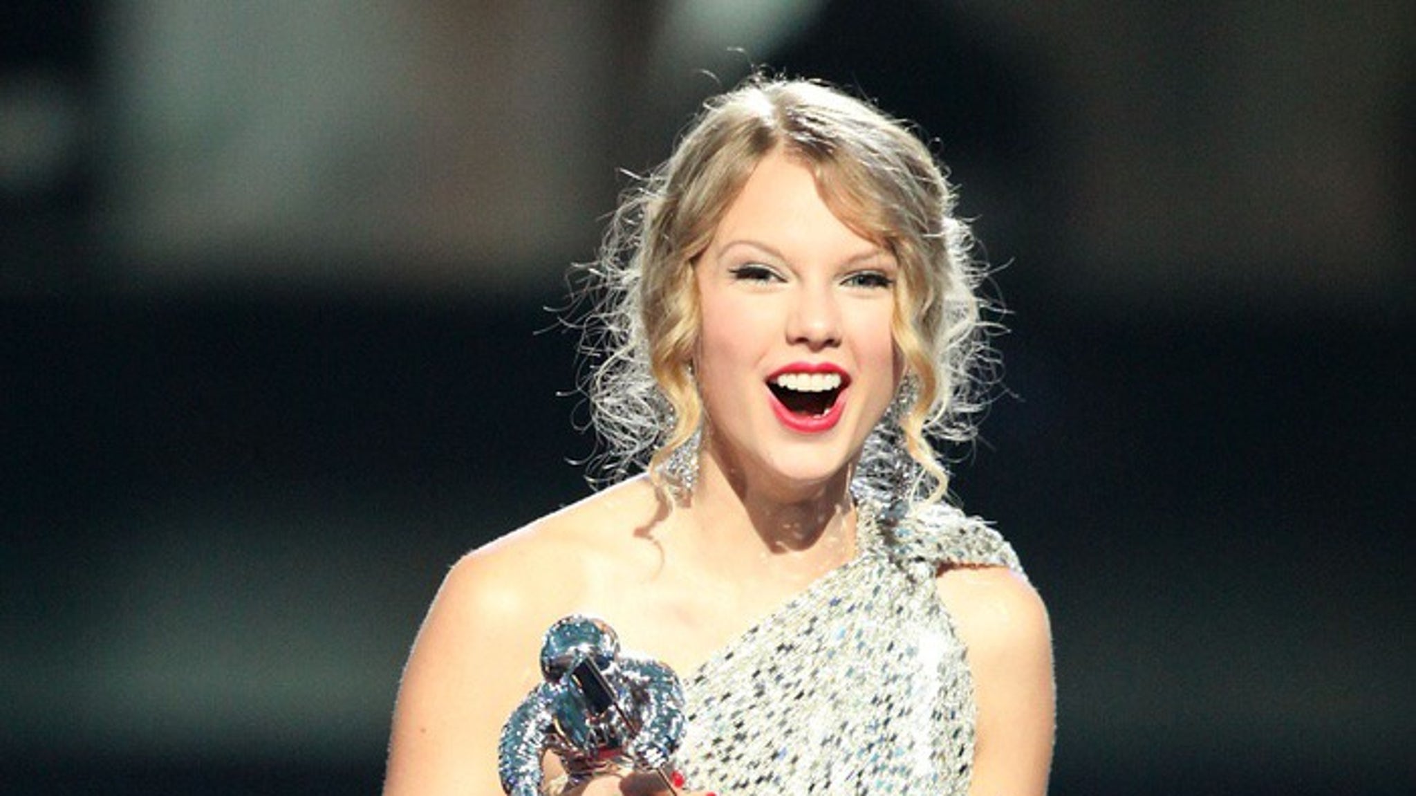 Taylor Swift VMAs Through The Years