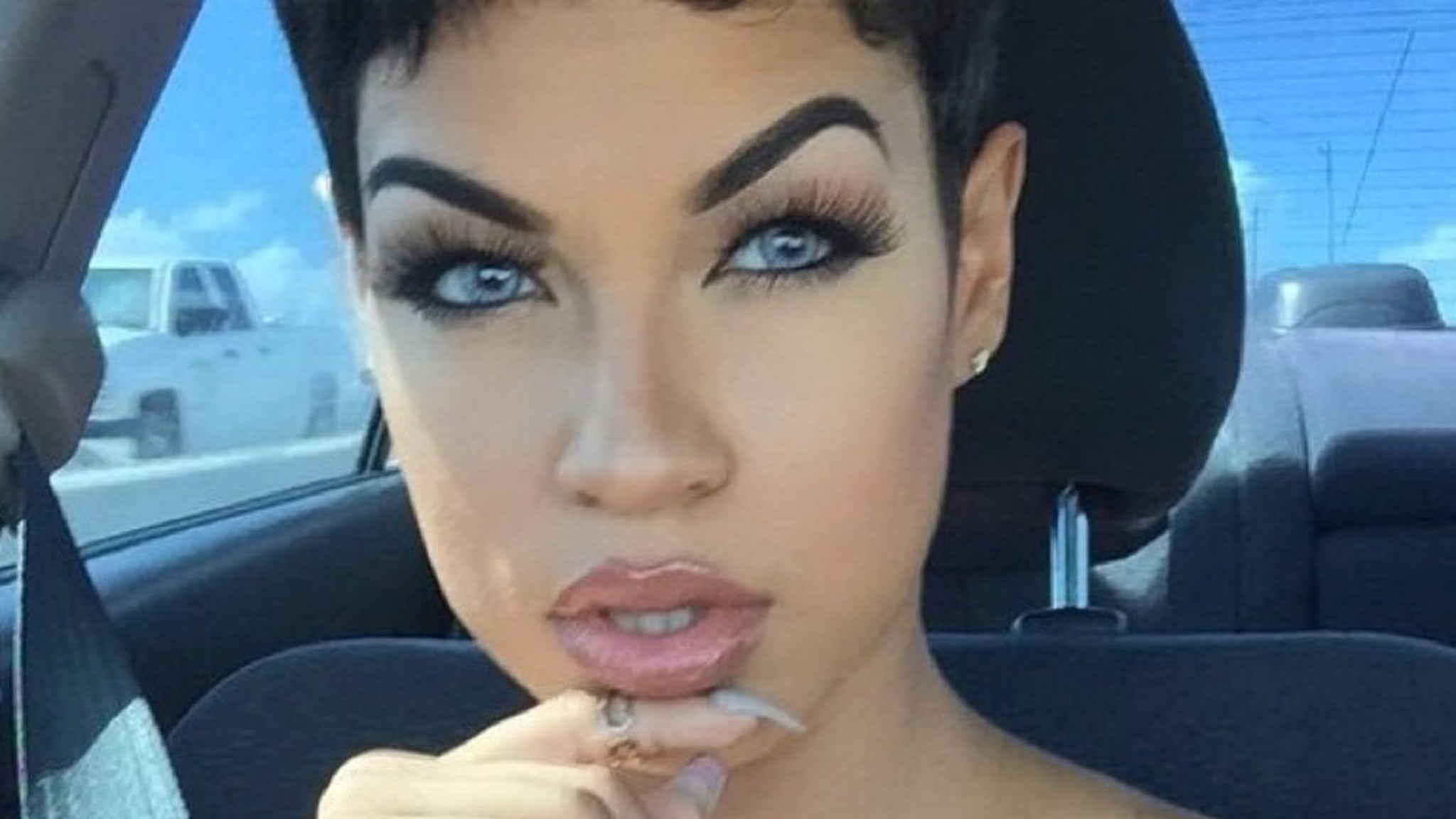 Zashia Santiago's Sexy Snapshots