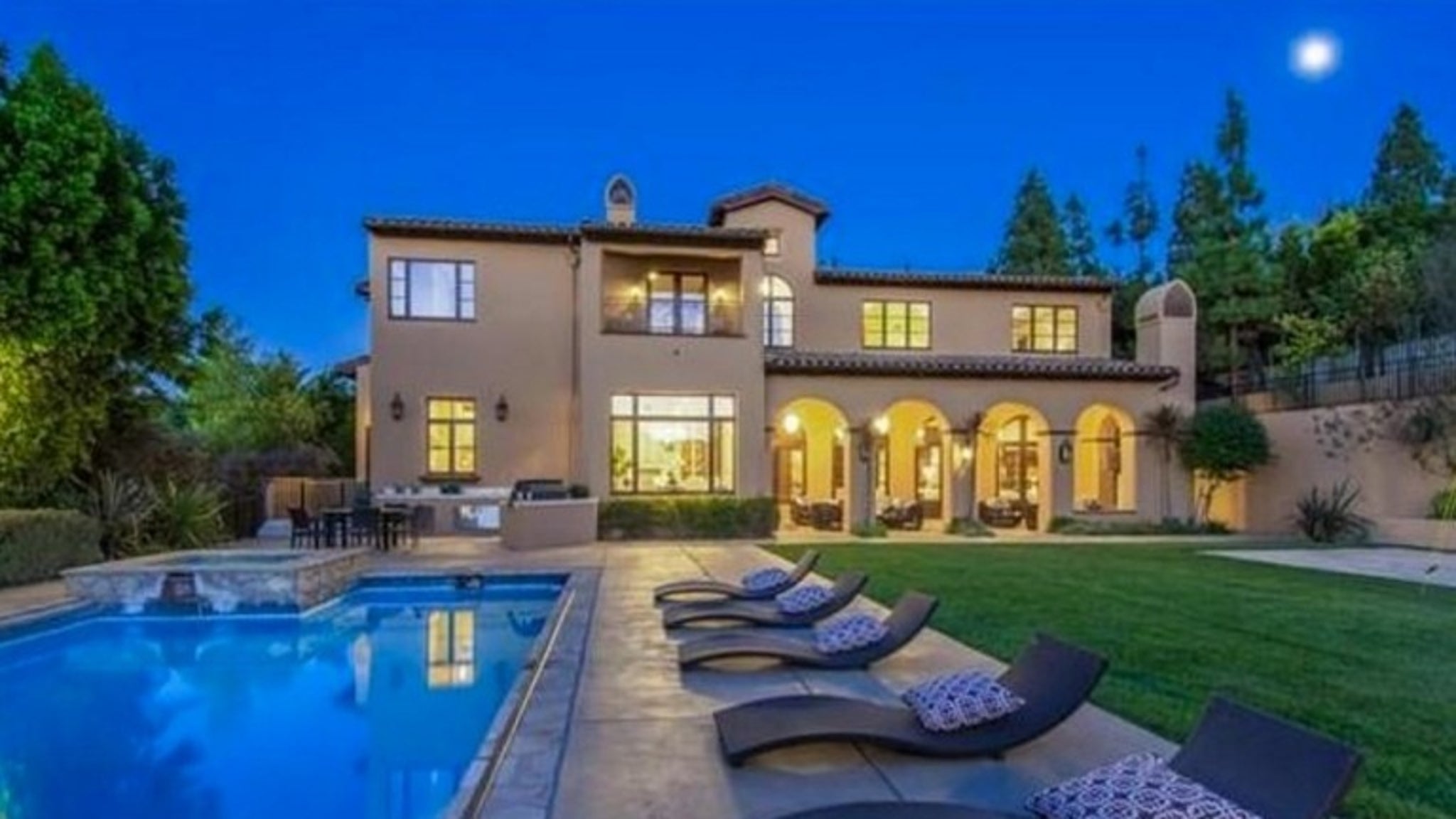 Big Sean Buys Slash's Rockin' Beverly Hills Mansion