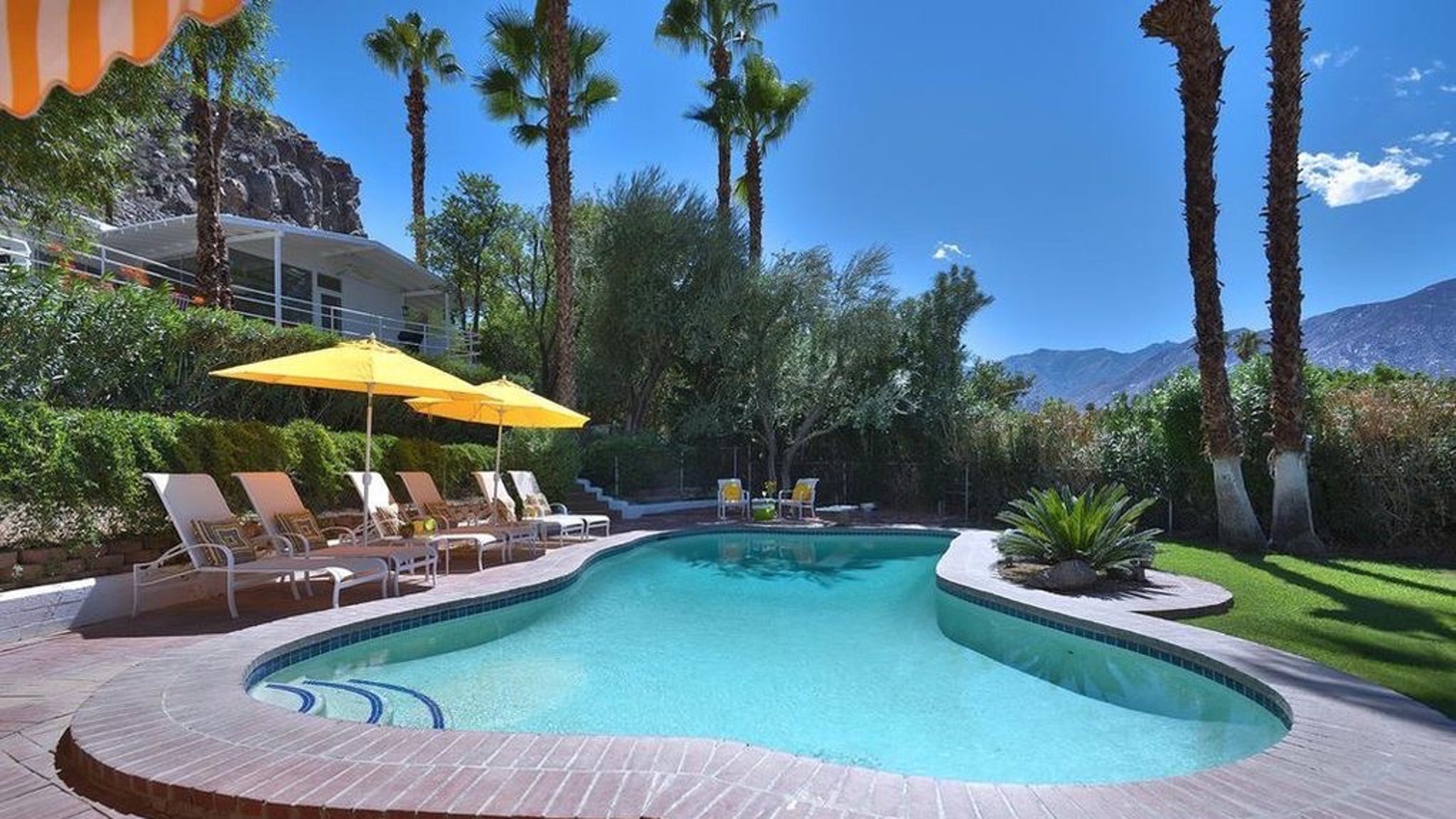 Howard Hughes' Hot Palm Springs House