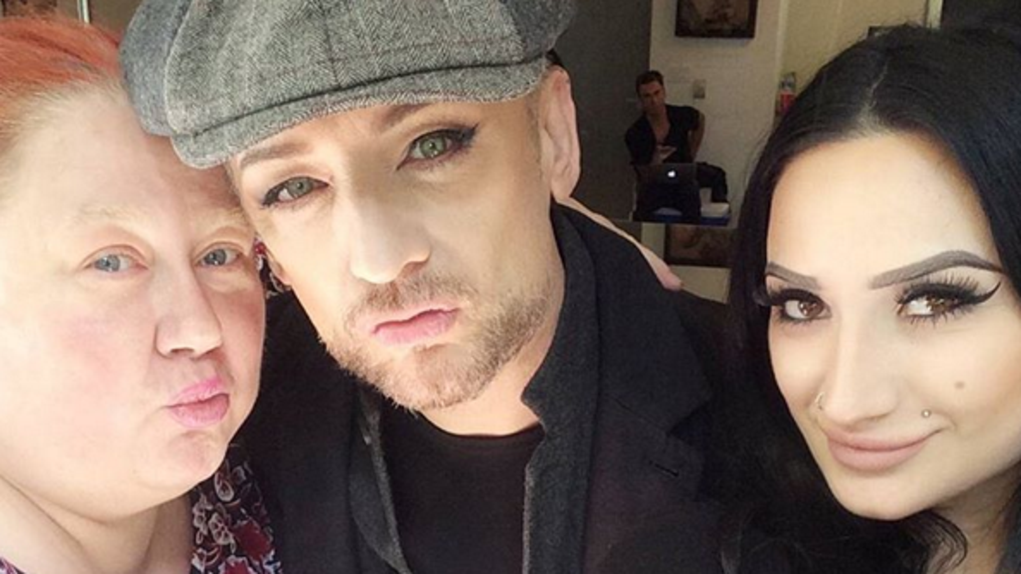 Mama Makeup's Famous Friends