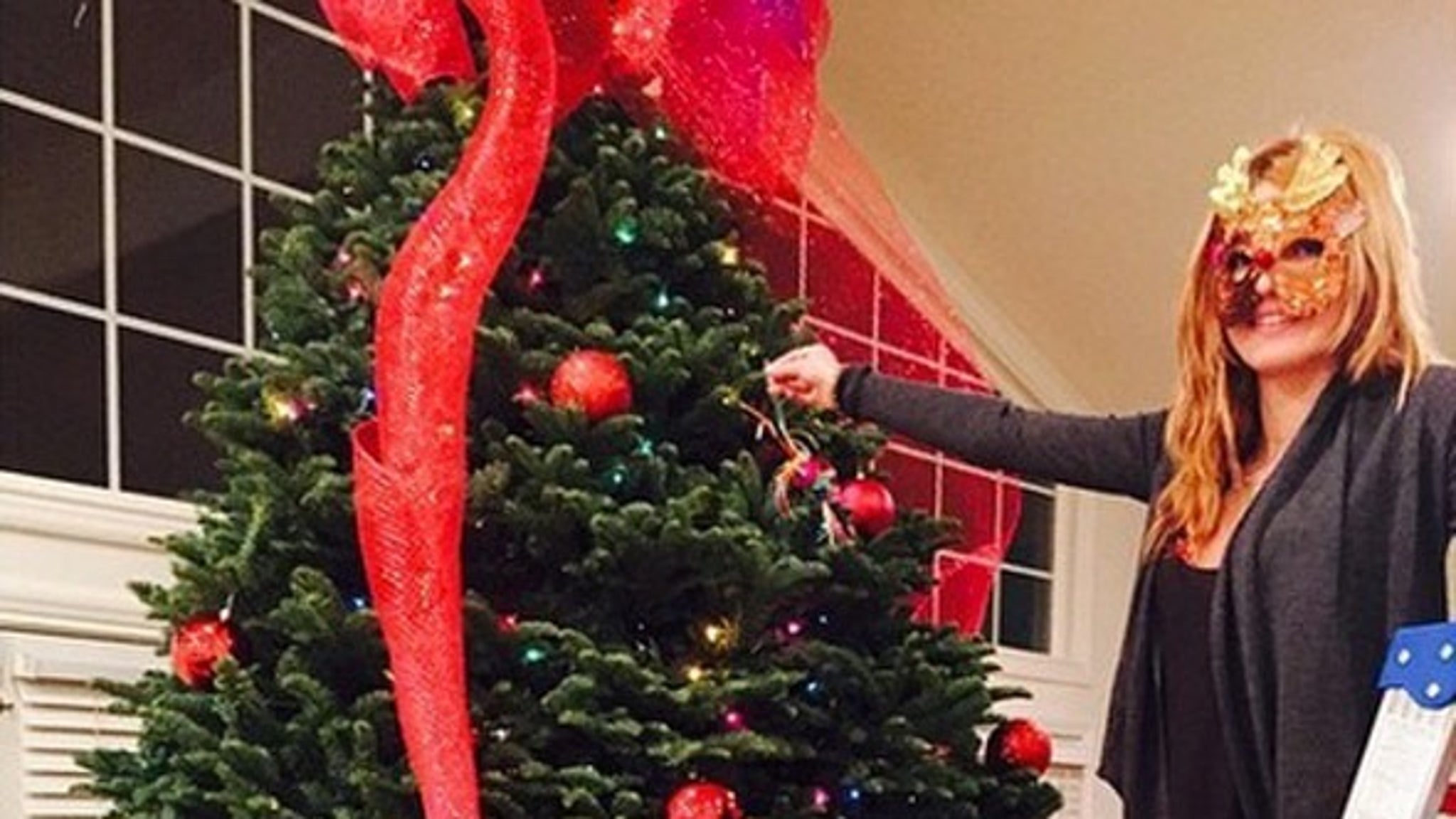 Stars with Xmas Trees -- They Don't Want No Shrubs