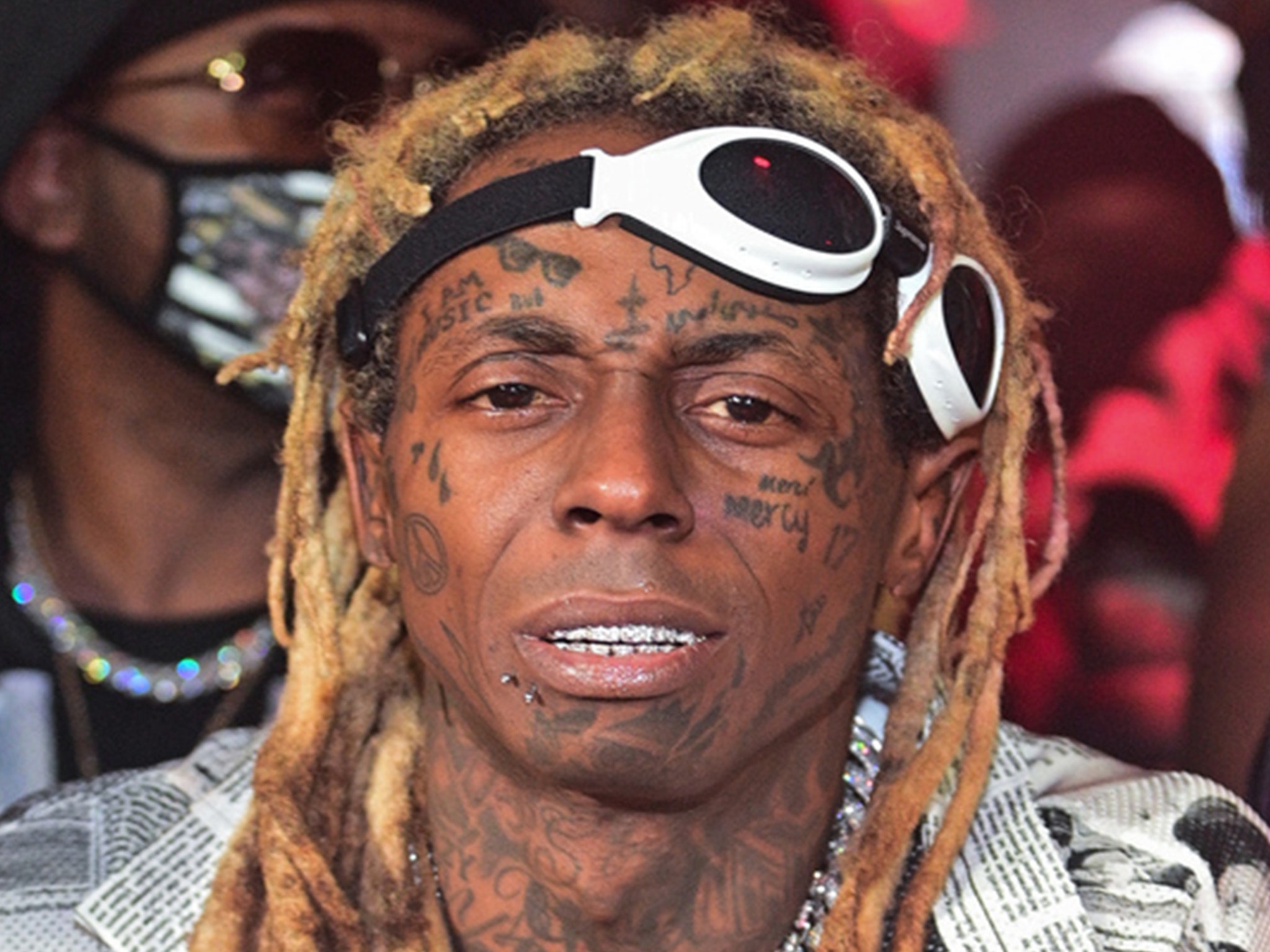 Lil Wayne Com Armas Lil Wayne Fly Ft. Tyga & Eminem (Music Video)