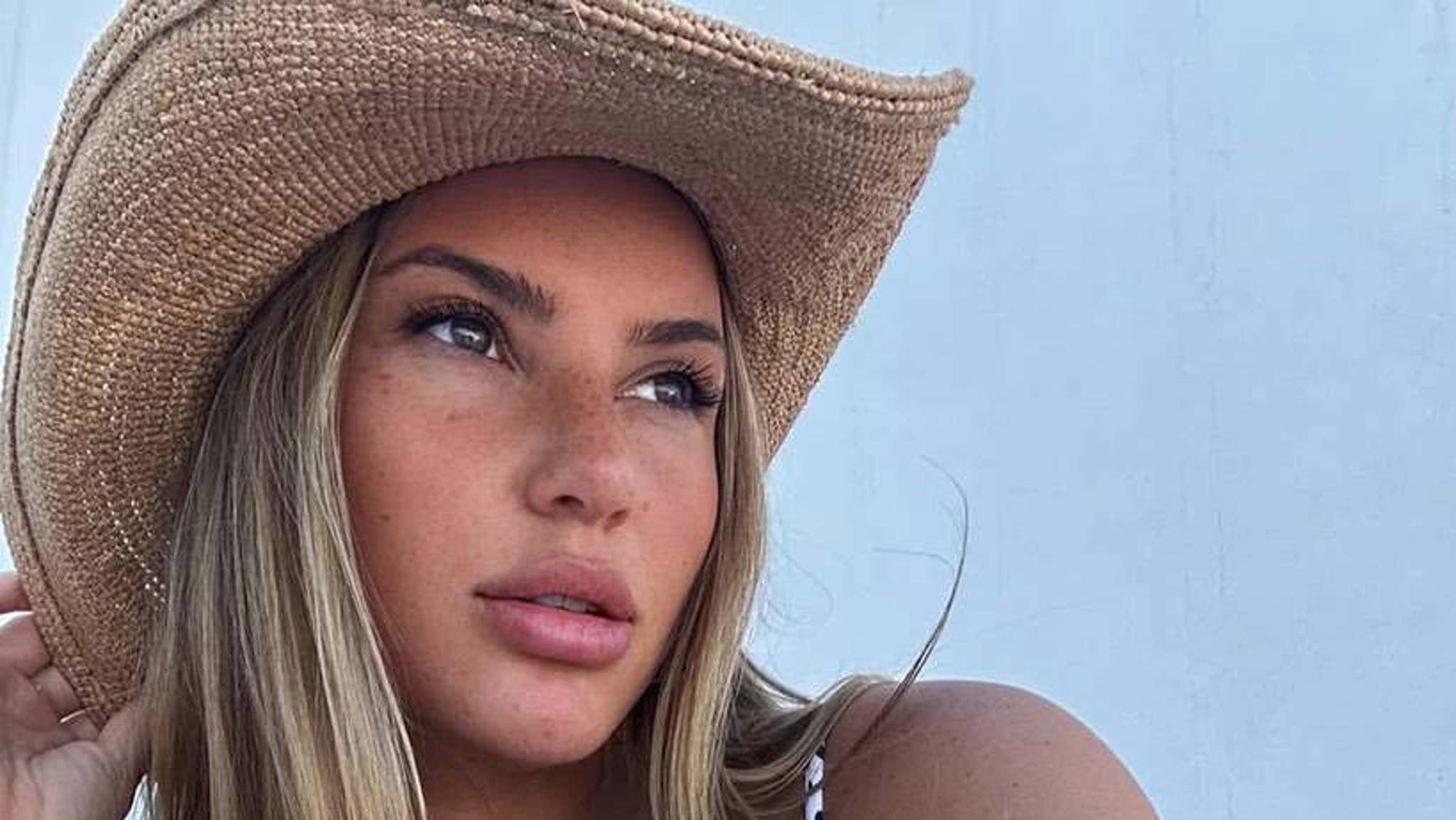 Iris Kendall Hot Shots