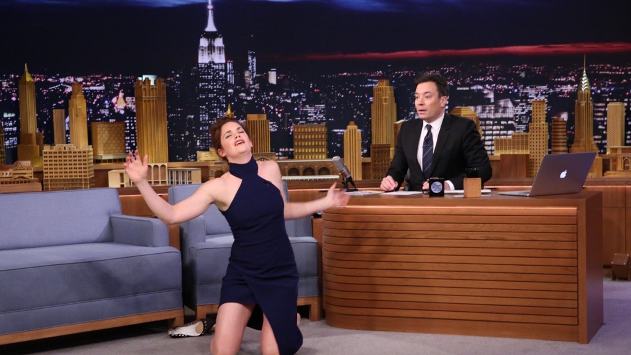 Celebrity Falls -- Stars Taking Spills!