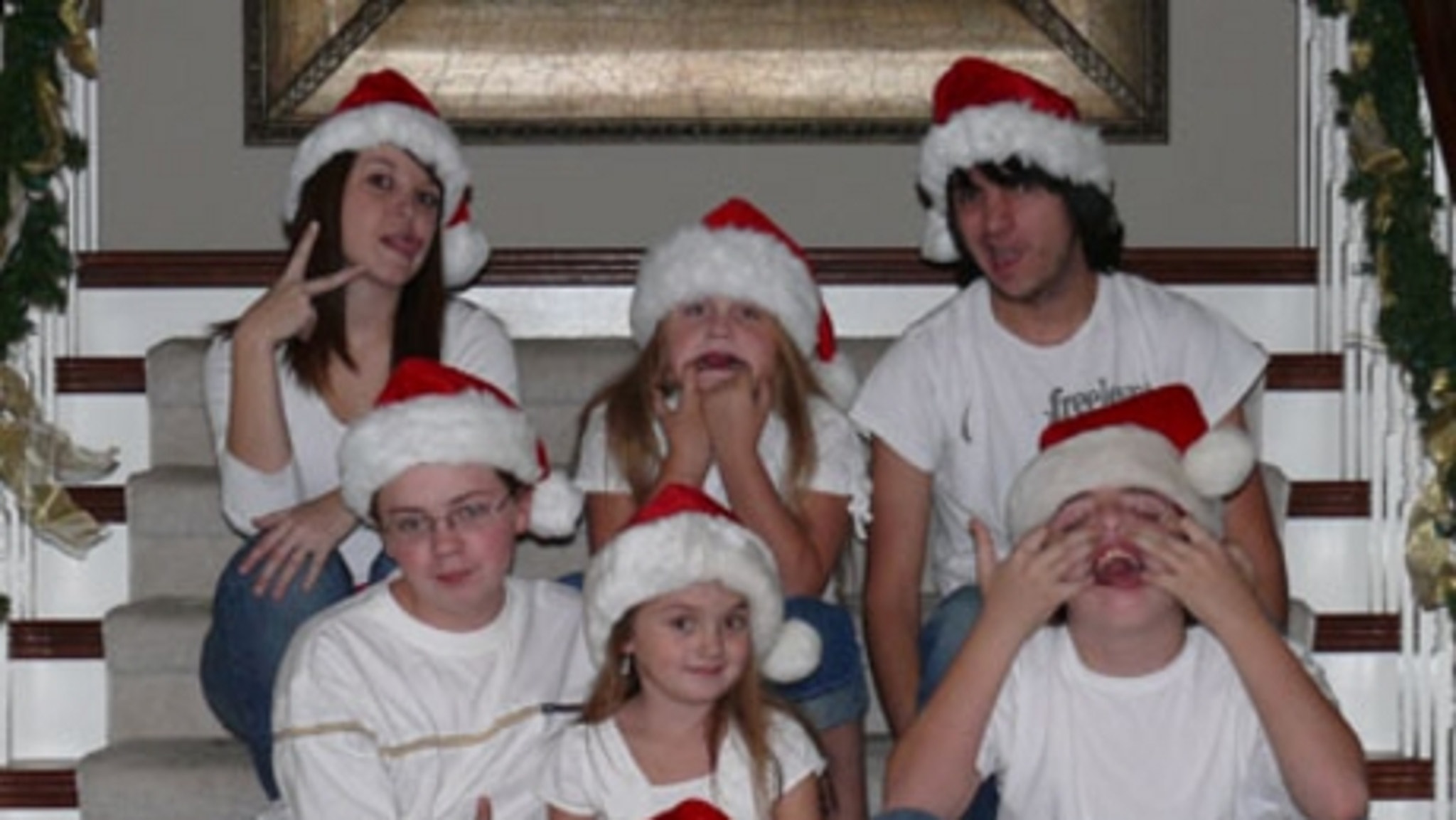 TMZ's Wacky Family Photos Contest