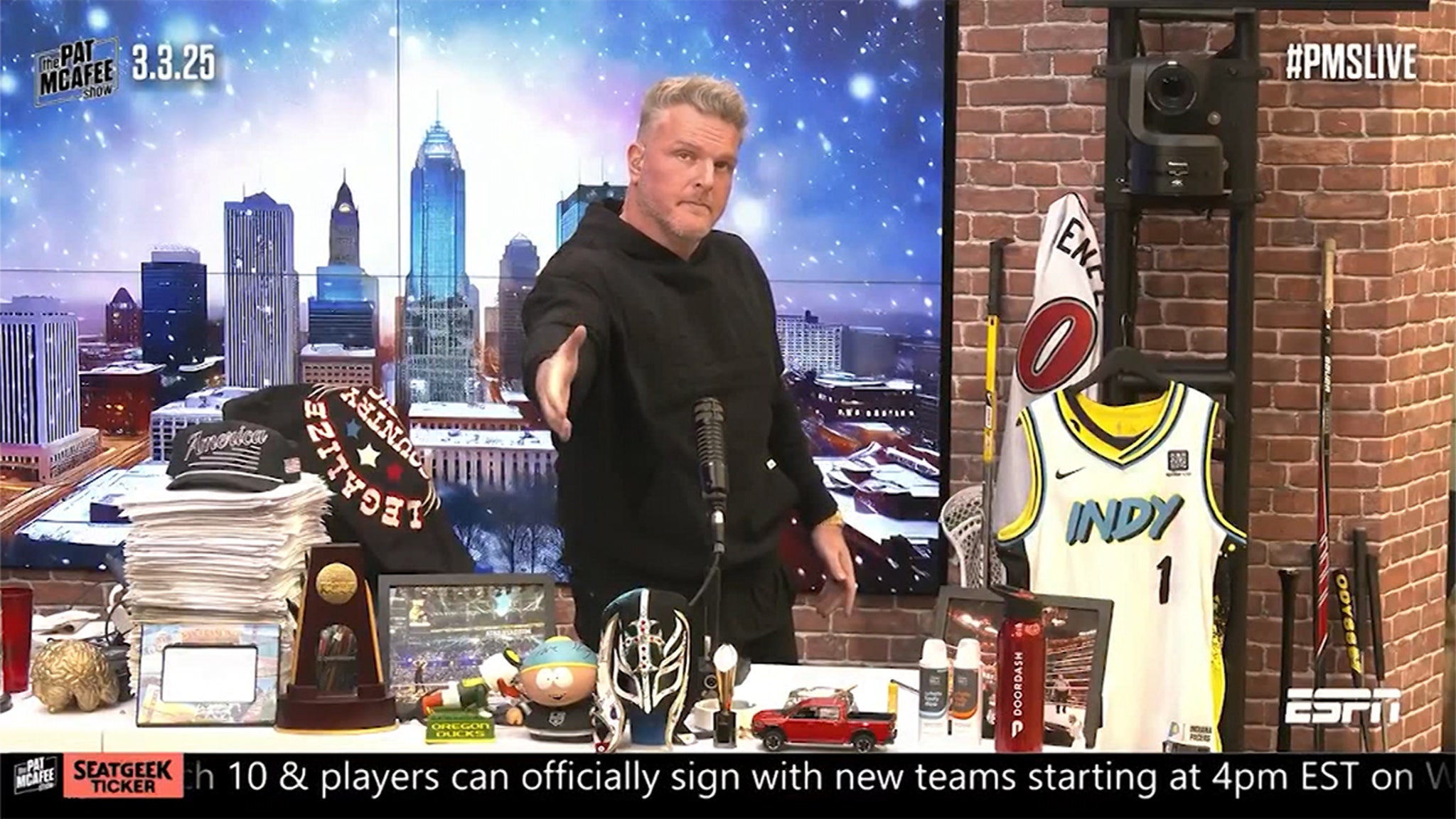 Pat McAfee Apologizes To Canadians After WWE Blowup