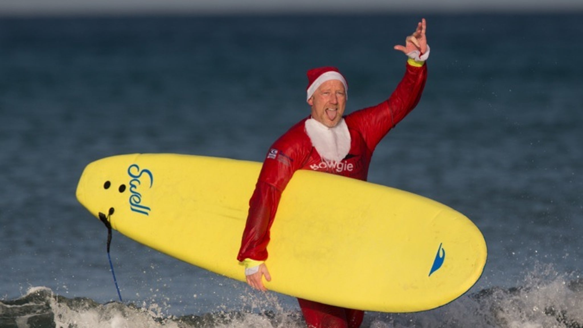Surfin' Santas -- Cowabunga Dude!