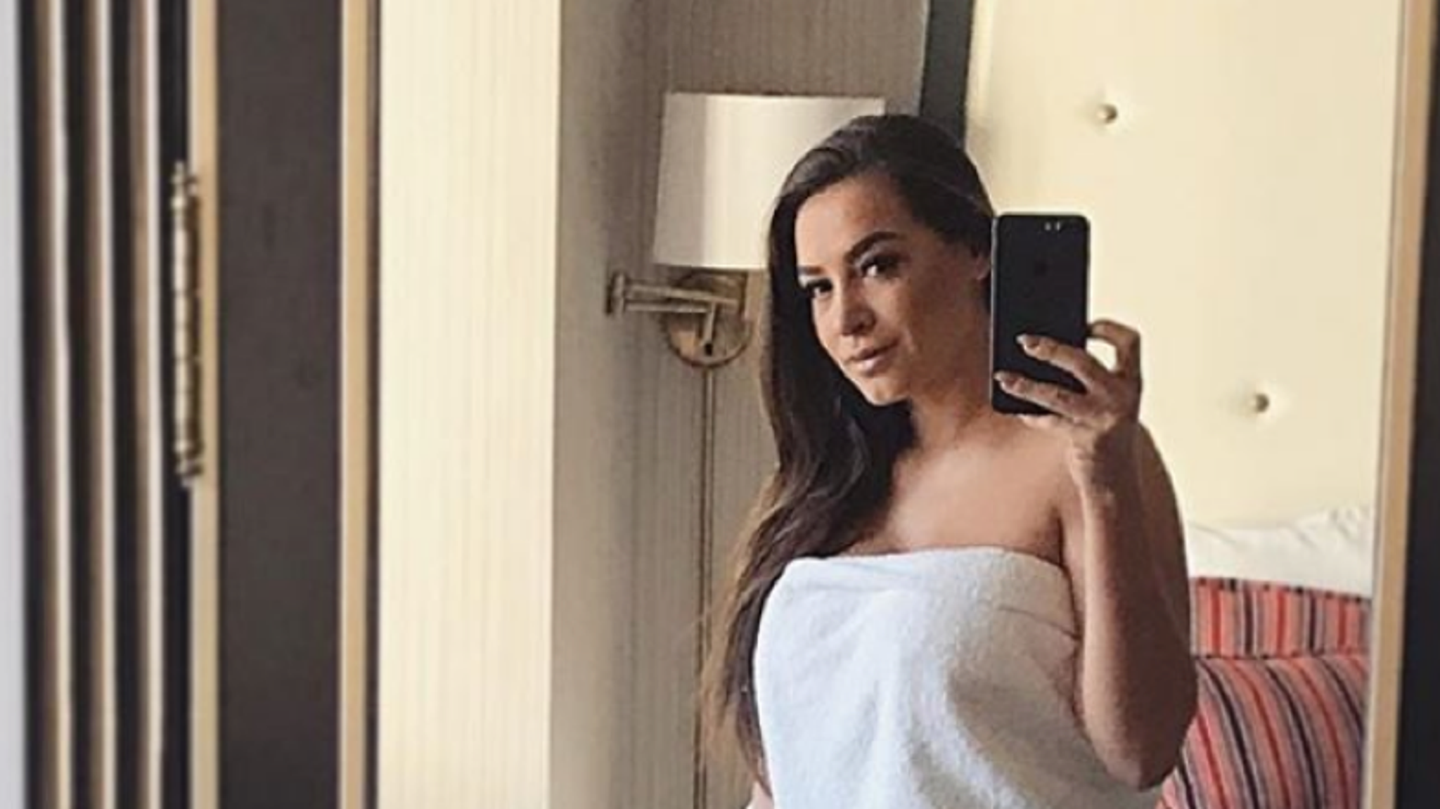 Anna Valencia Hot Shots