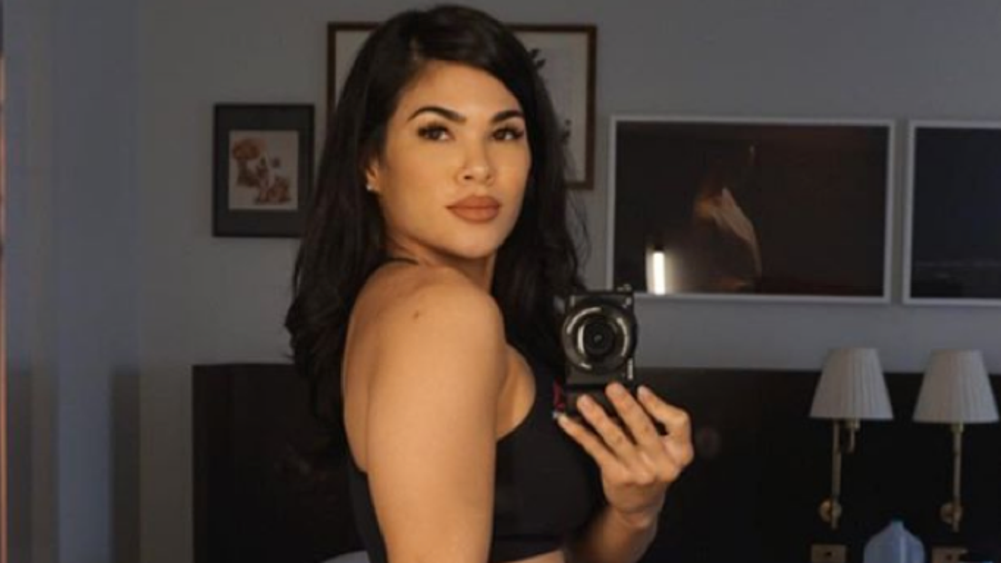 Rachael Ostovich Hot Shots
