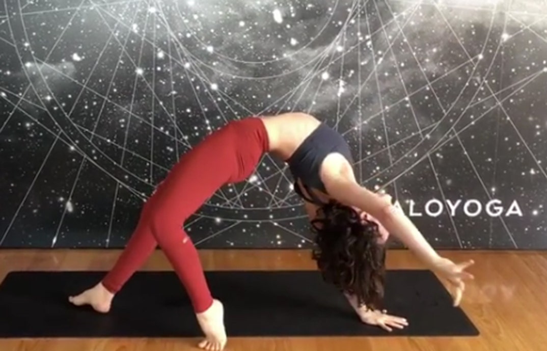 Erin Sanders Ioga Dance + Flow Yoga With Erin Sanders, Live DJ Set By