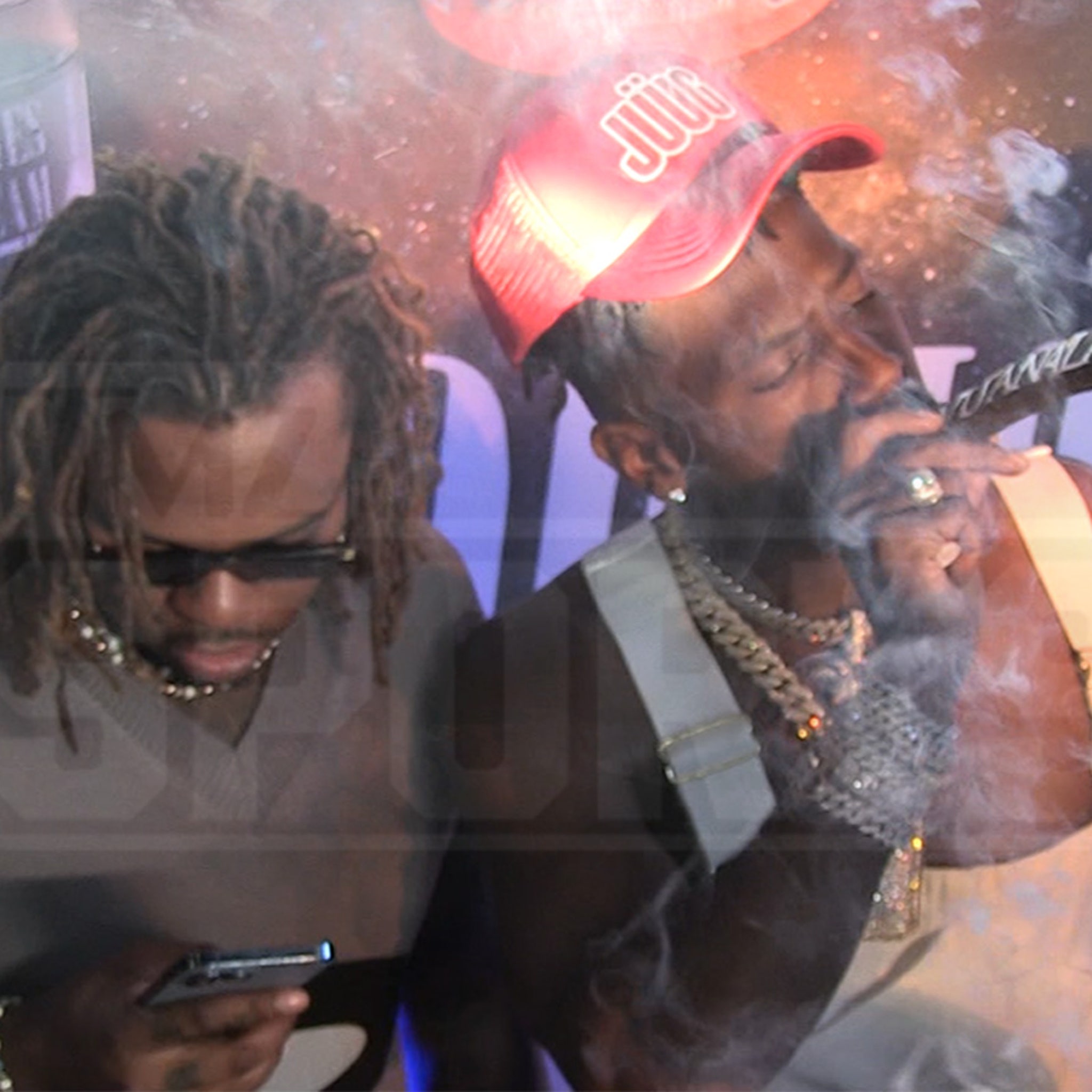 Taylor Swift Smoking Weed