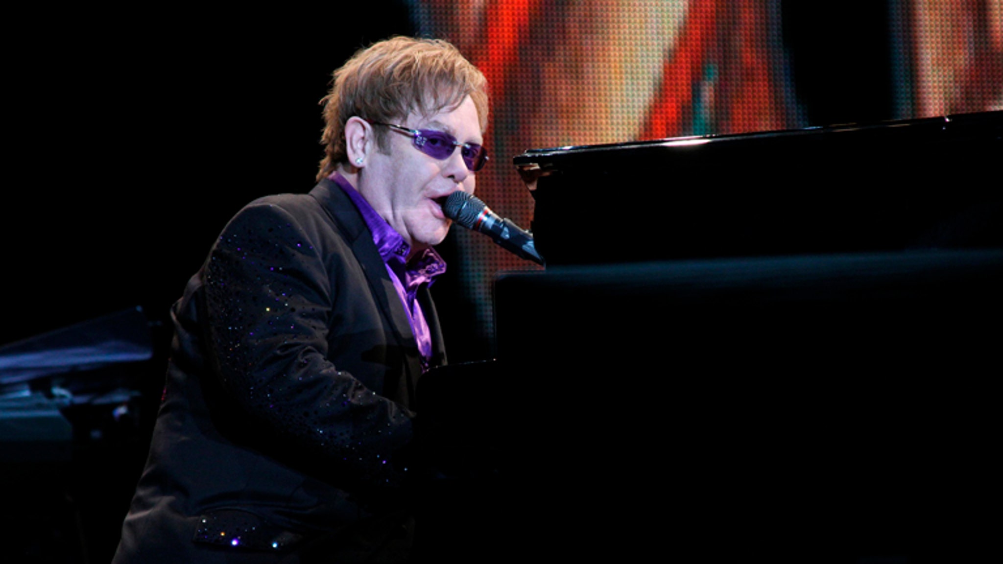 Elton John's Performance Pictures
