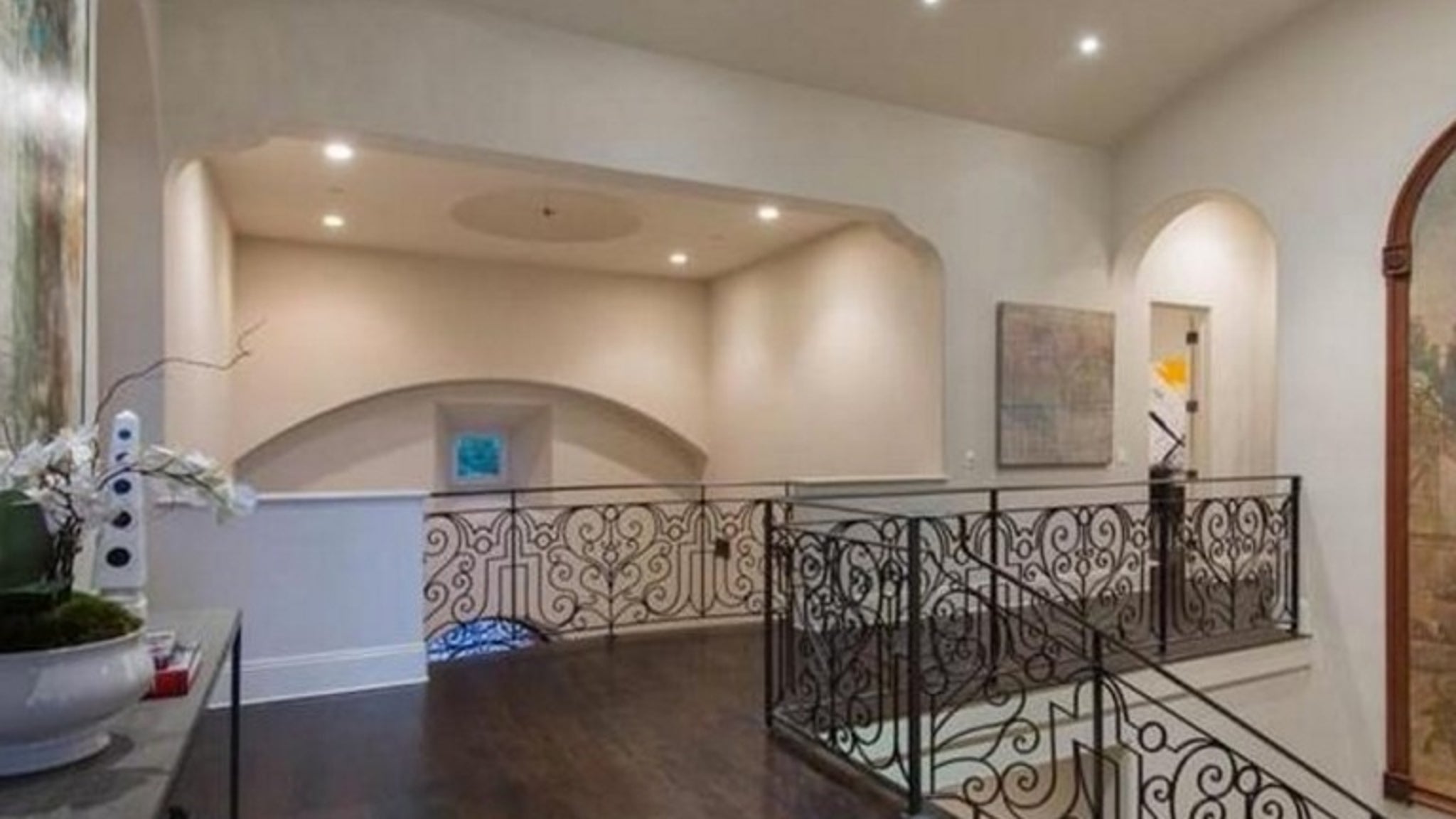 Big Sean Buys Slash's Rockin' Beverly Hills Mansion