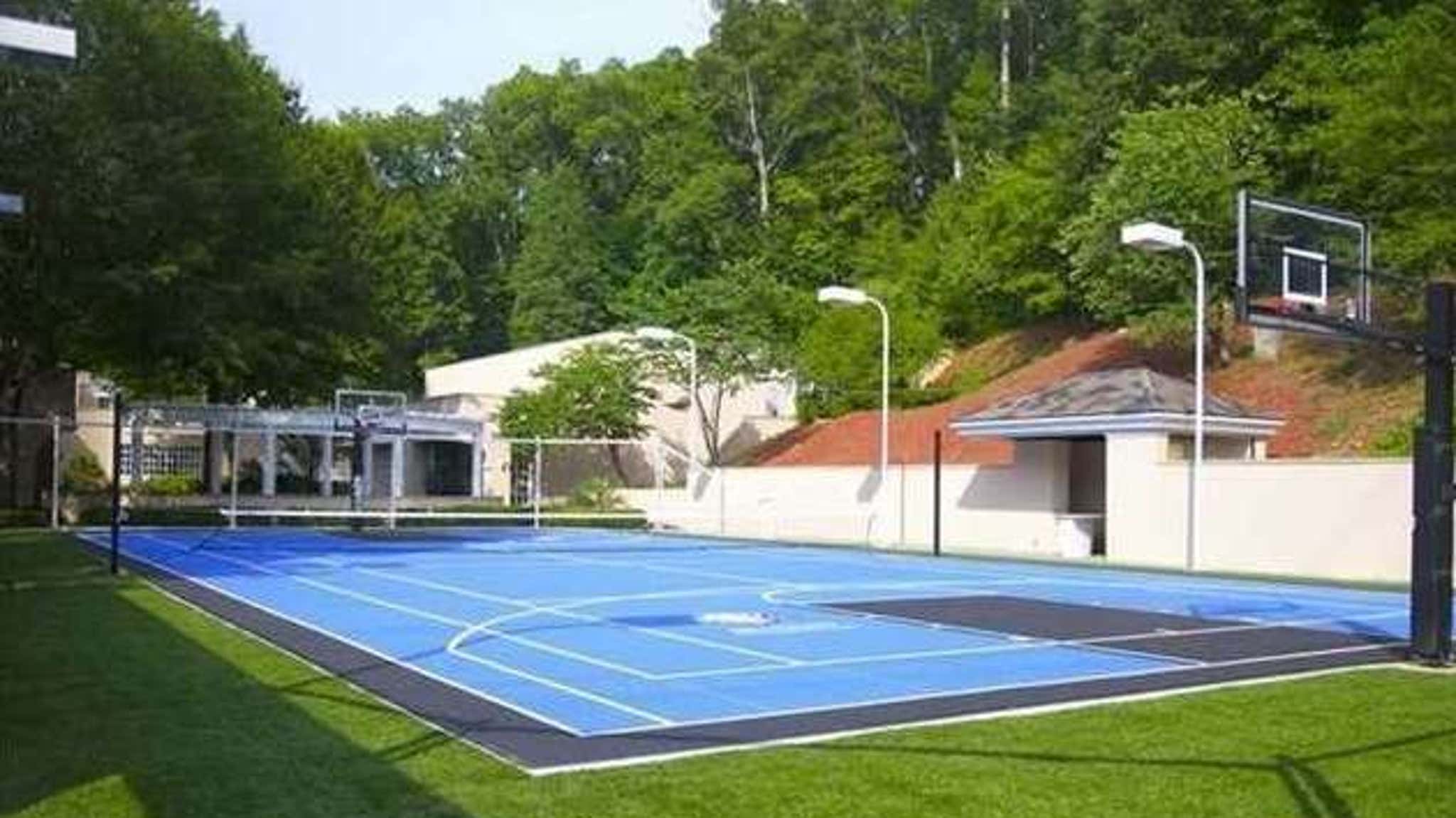 Akon House -- The Tuned Crib