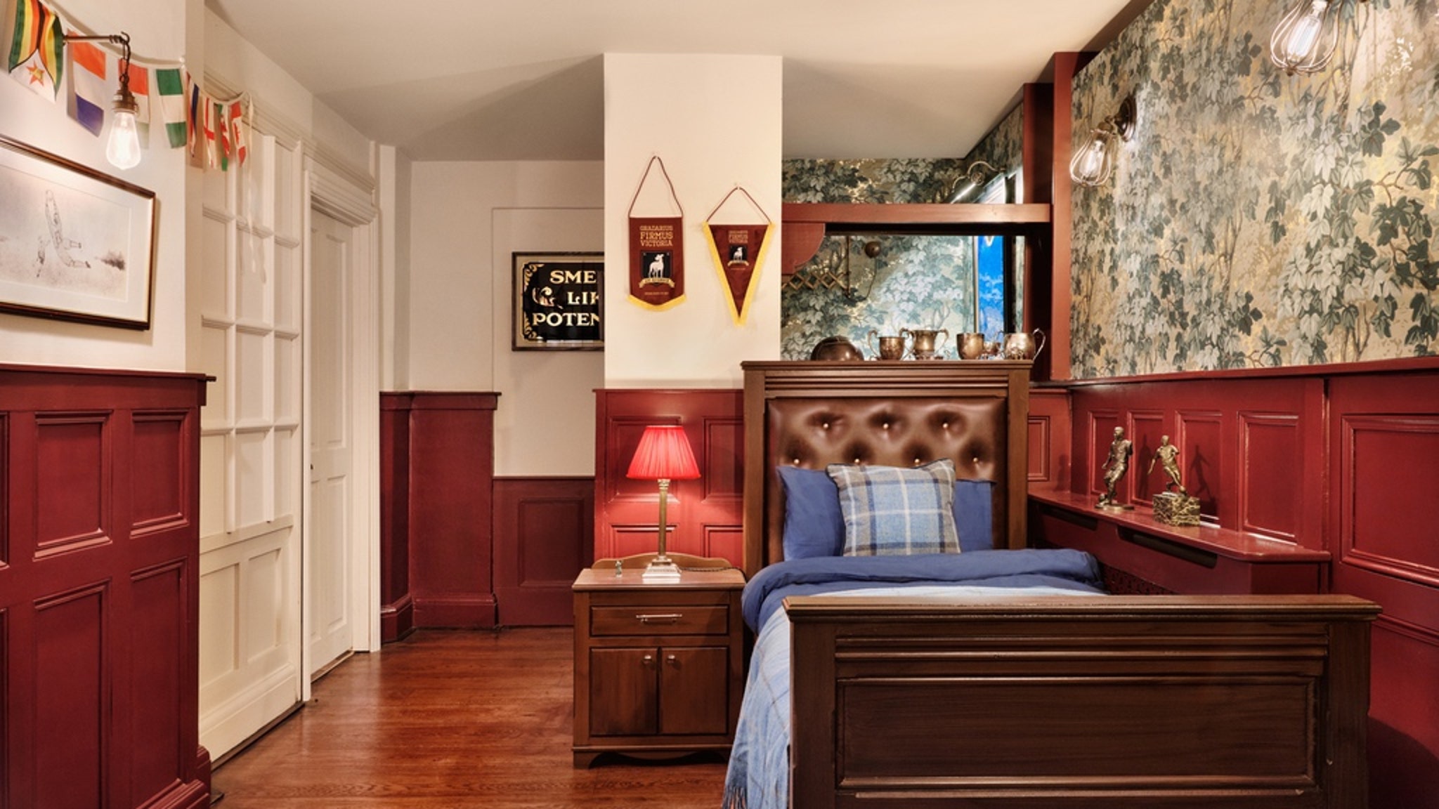 'Ted Lasso' Bar On Airbnb