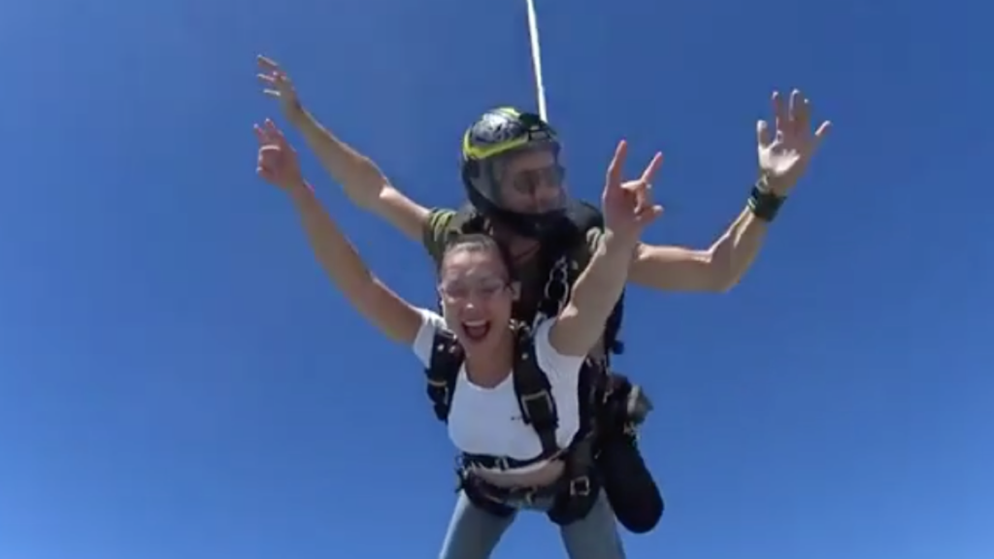 Skydiving Celebs -- Catch A Falling Star!