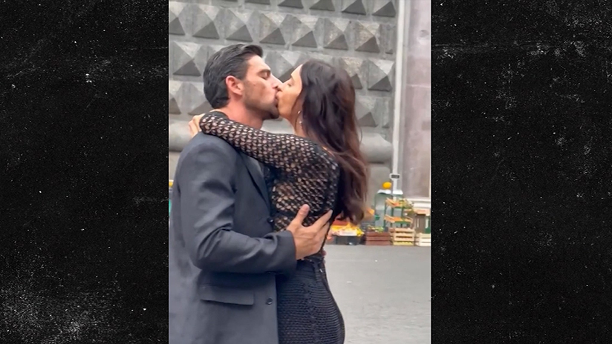 Irina Shayk And Michele Morrone Passionately Kiss For Dolce Gabbana Ad Irina Shayk And Michele Morrone Passionately Kiss For Dolce Gabbana Ad