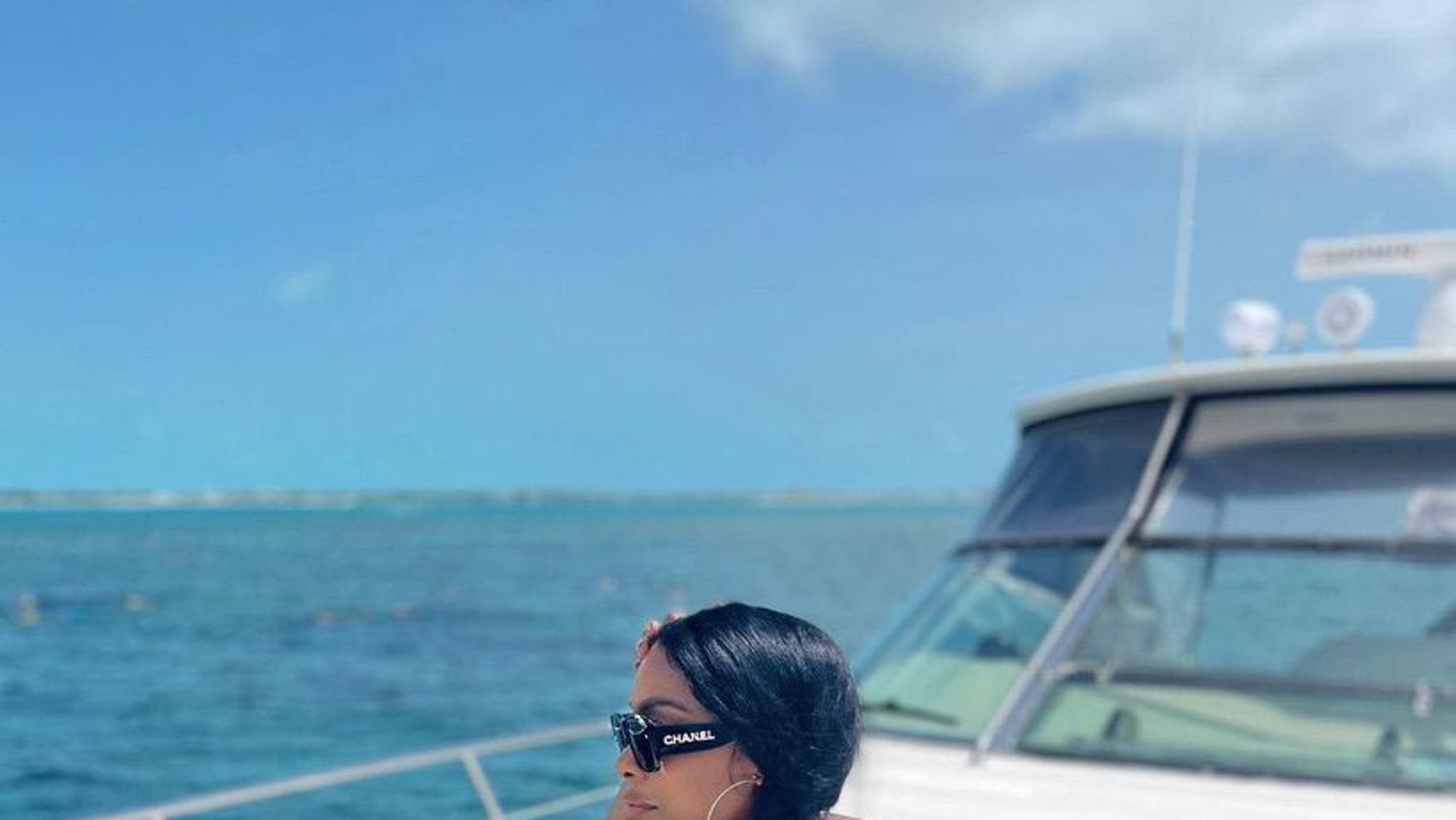 Babes On Boats -- Ahoy Ladies!