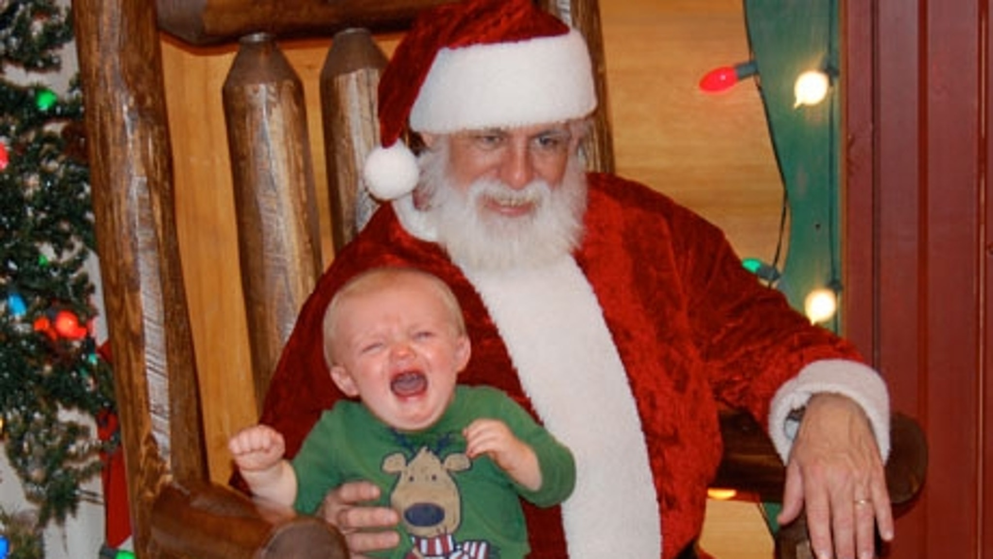 TMZ's Santa Snapshots Contest