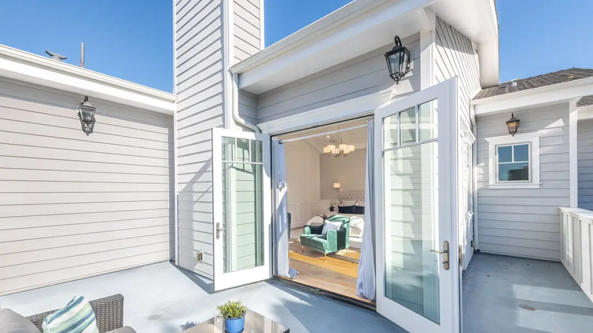 YouTuber Colleen Ballinger Sells L.A. Home