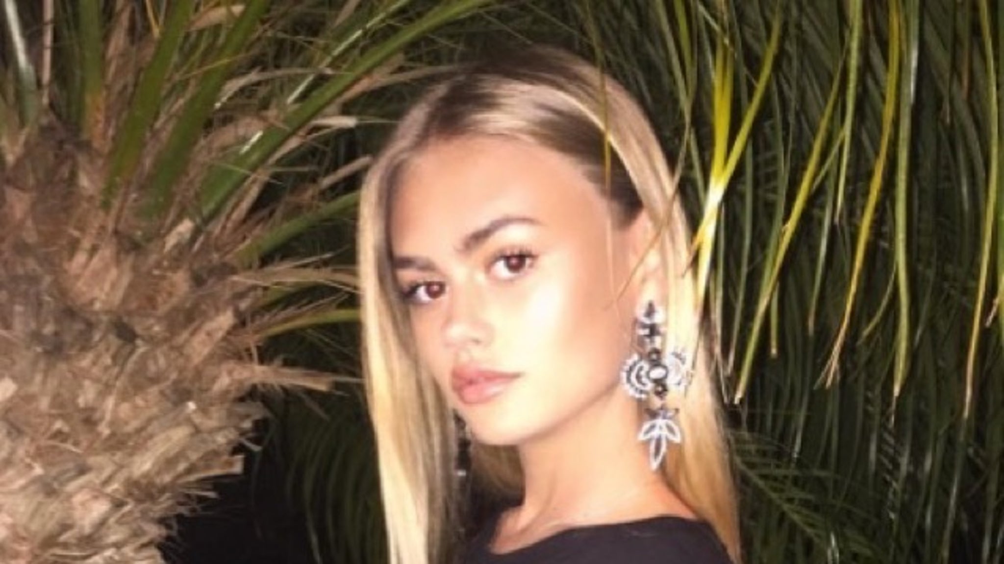 Ella Ross' Hot Shots