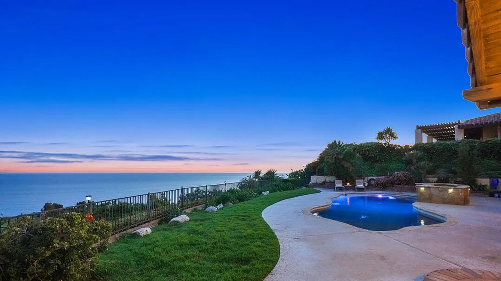 Dean Cain's Malibu House -- Fit For A Superhero