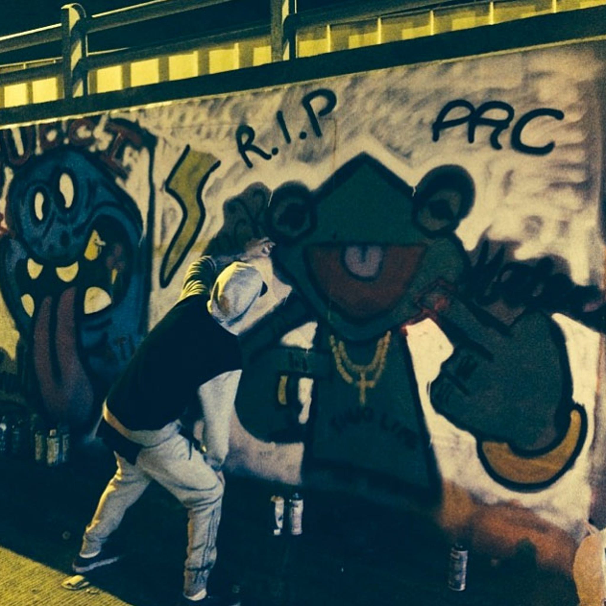 Justin Bieber Fait Des Graffitis Justin Bieber's Graffiti Fail: Singer