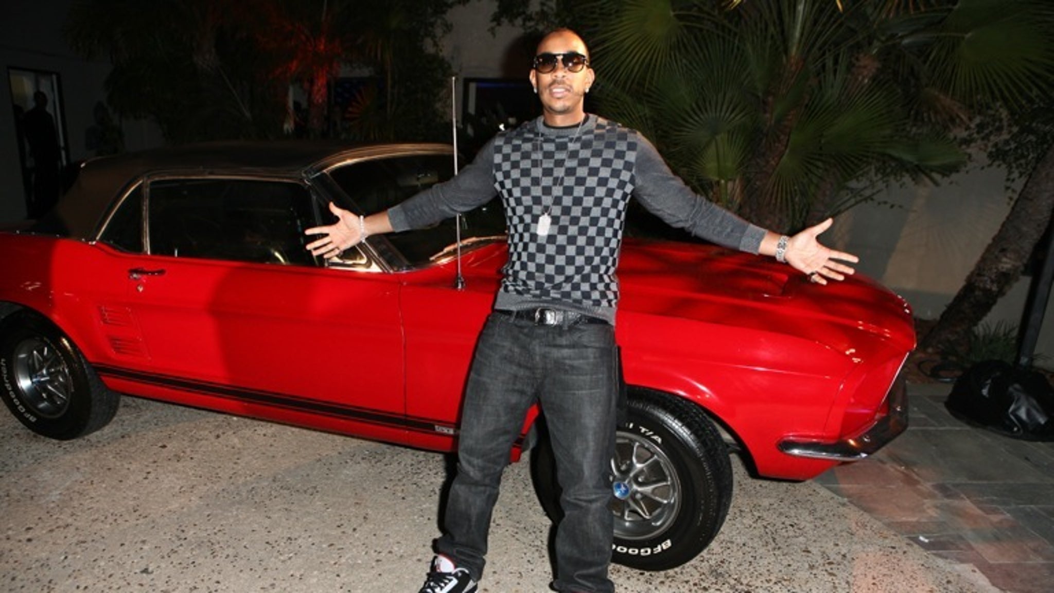 Stars With Classic Cars