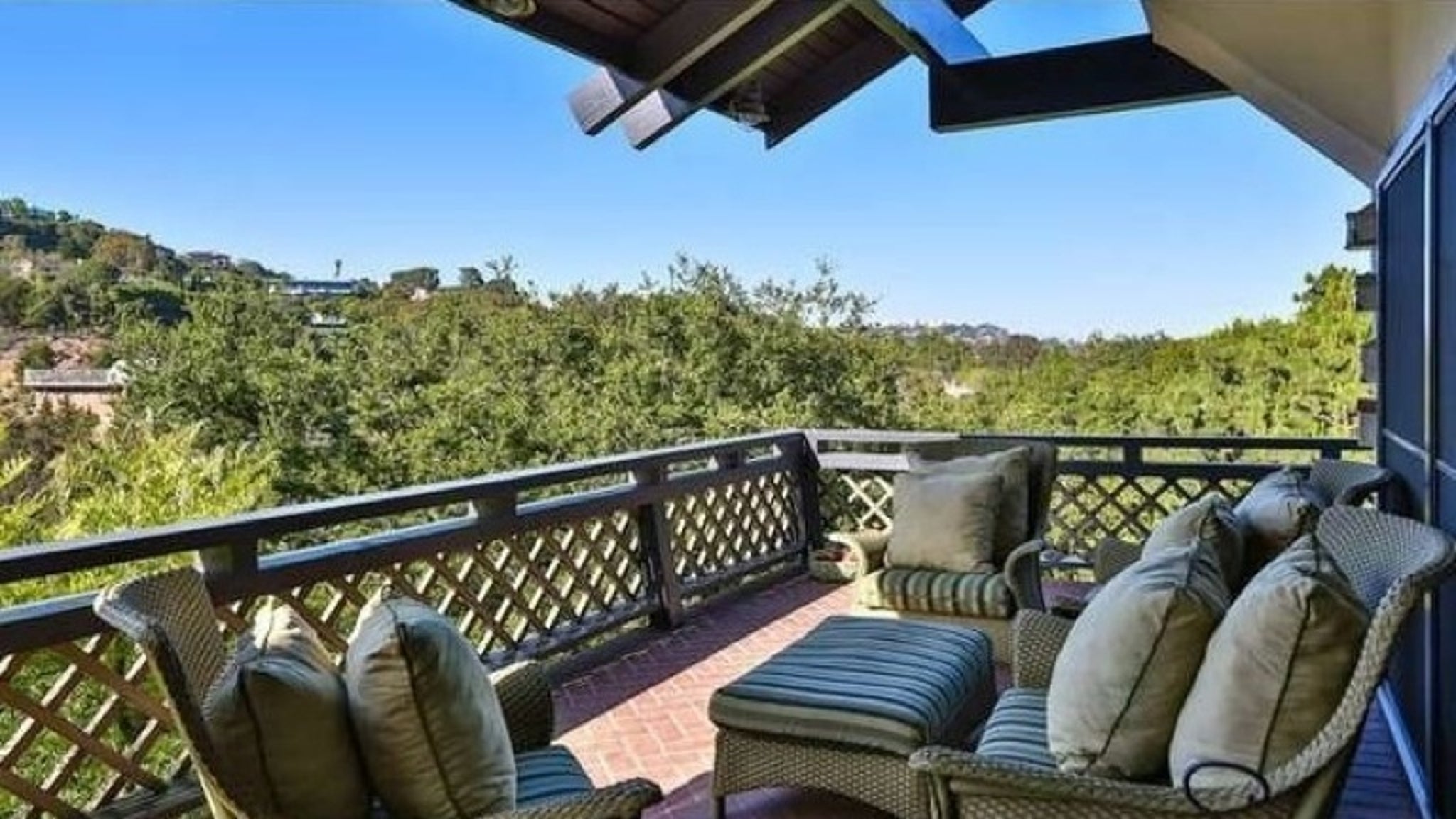 Brooke Shields Home -- For Rent