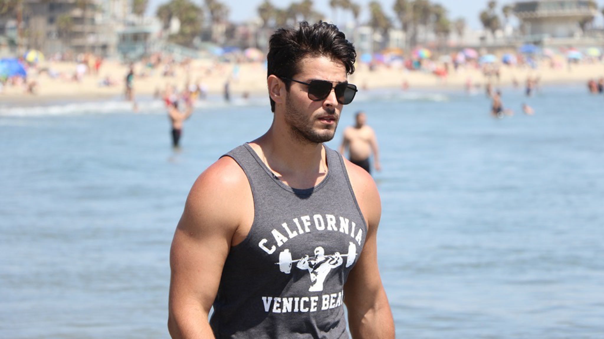 Daniel Rengering -- Arresting Good Looks
