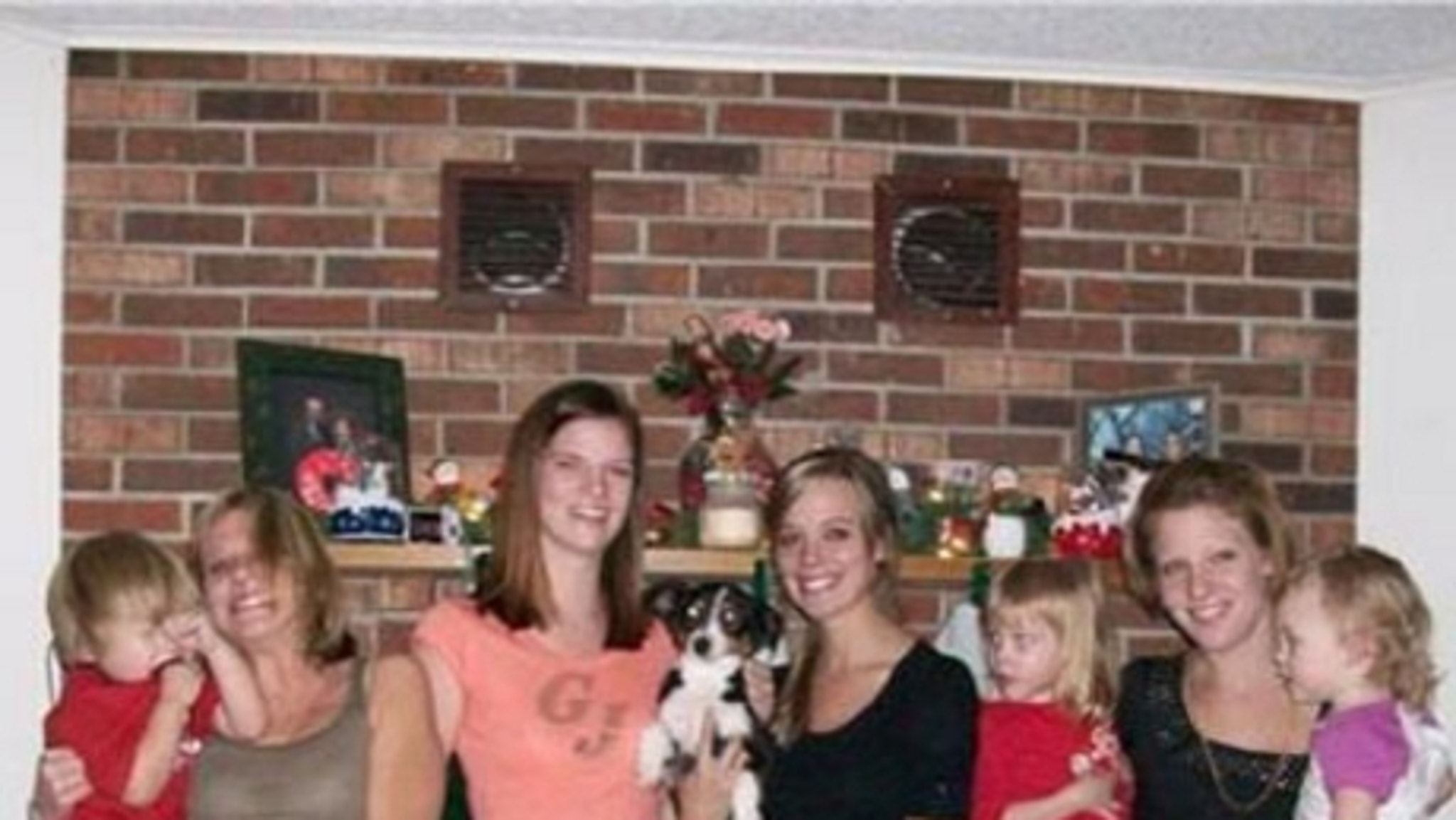 TMZ's Wacky Family Photos Contest