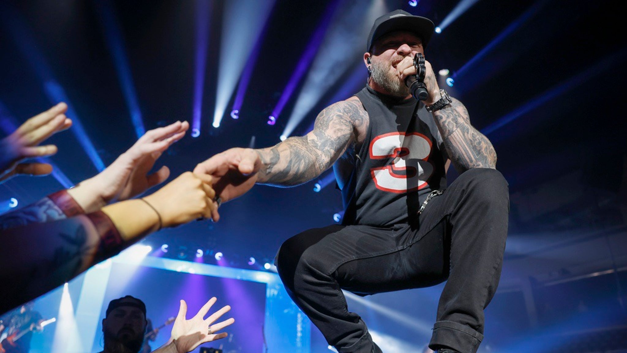 Brantley Gilbert Performance Photos