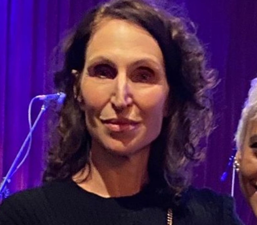 Lia Beldam's Instagram, Twitter & Facebook on IDCrawl