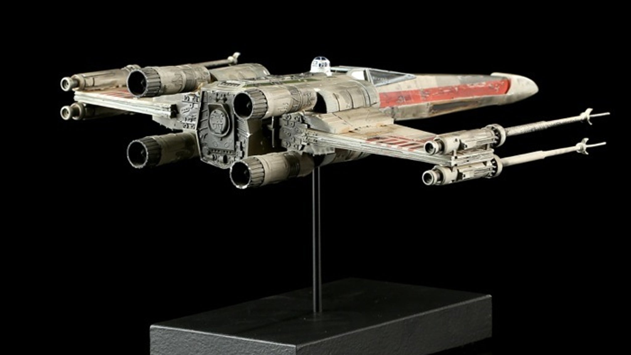 Iconic Film Memorabilia -- "X-Men," "Alien Vs. Predator," "Harry Potter ...