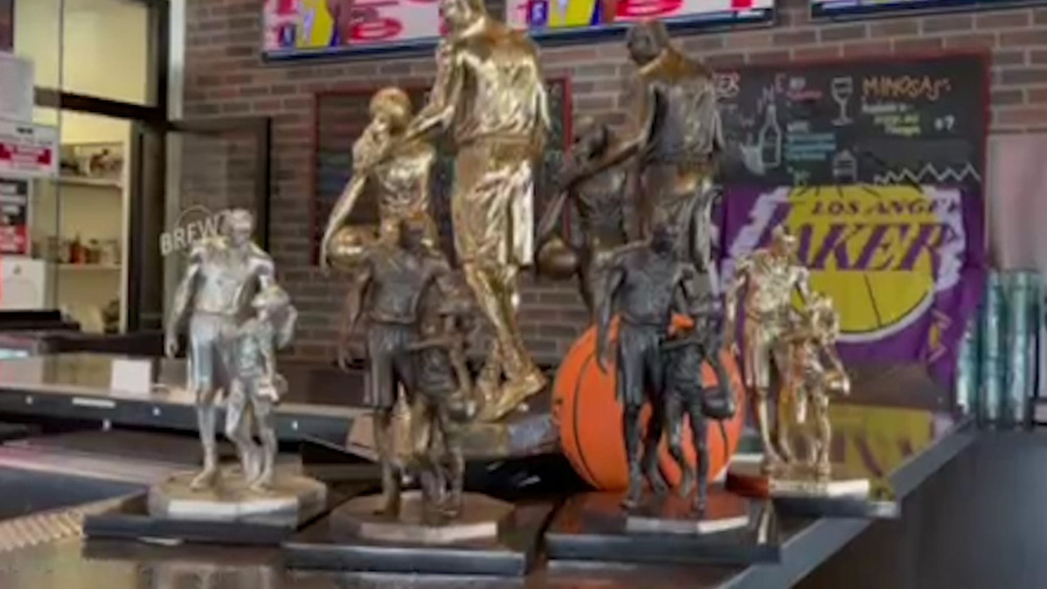 Kobe Gigi Bryant Statue Sculptor Donates Four Replicas For Mamba Day Kobe Gigi Bryant Statue Sculptor Donates Four Replicas For Mamba Day