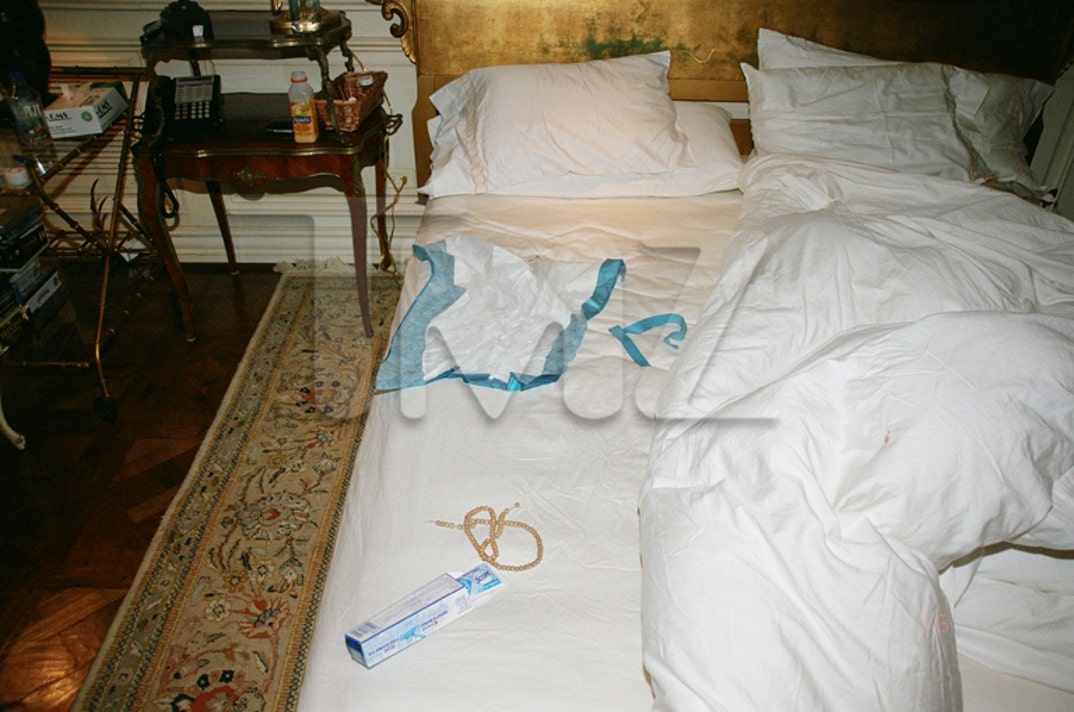 Michael Jackson Crime Scene Deathbed Photos