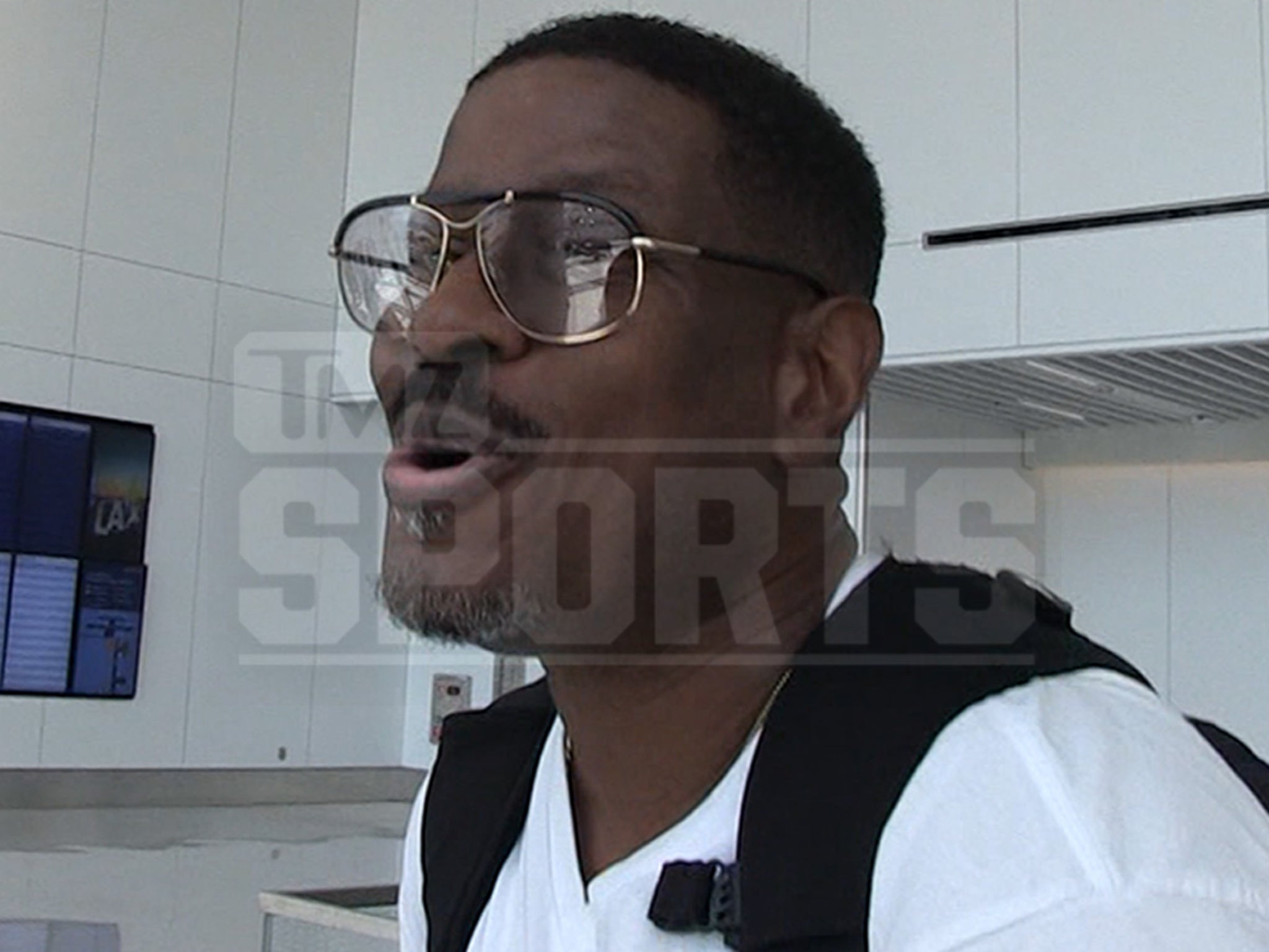 Christopher Interpreta A Martin Hijo ~ The Engagement Of Chris And