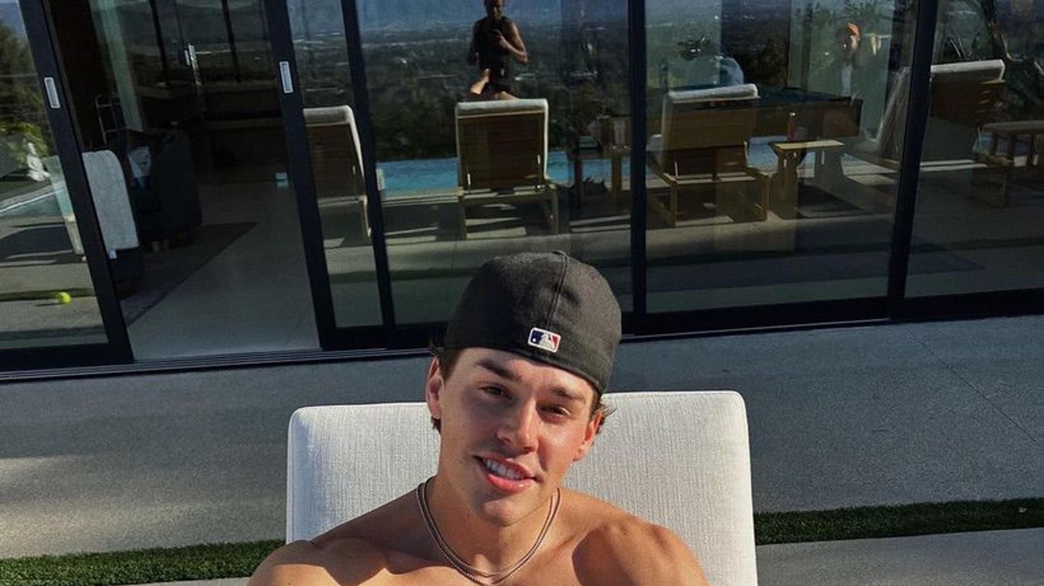 Noah Beck's Shirtless Shots By The Pool