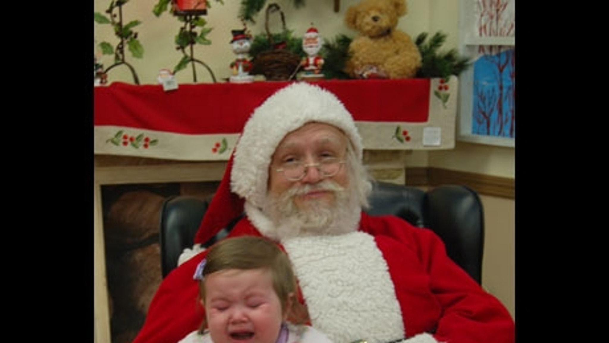 TMZ's Santa Snapshots Contest