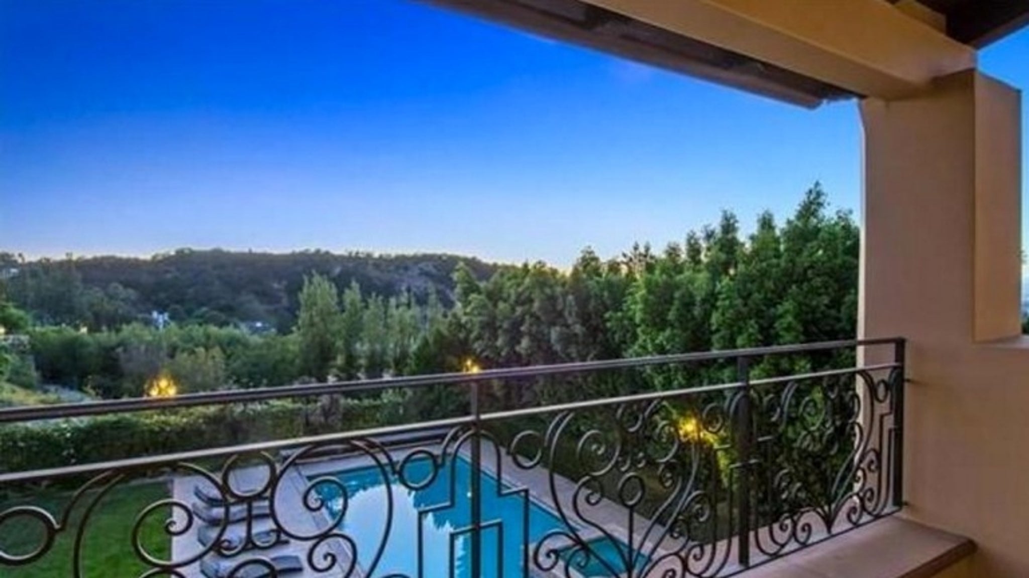 Big Sean Buys Slash's Rockin' Beverly Hills Mansion